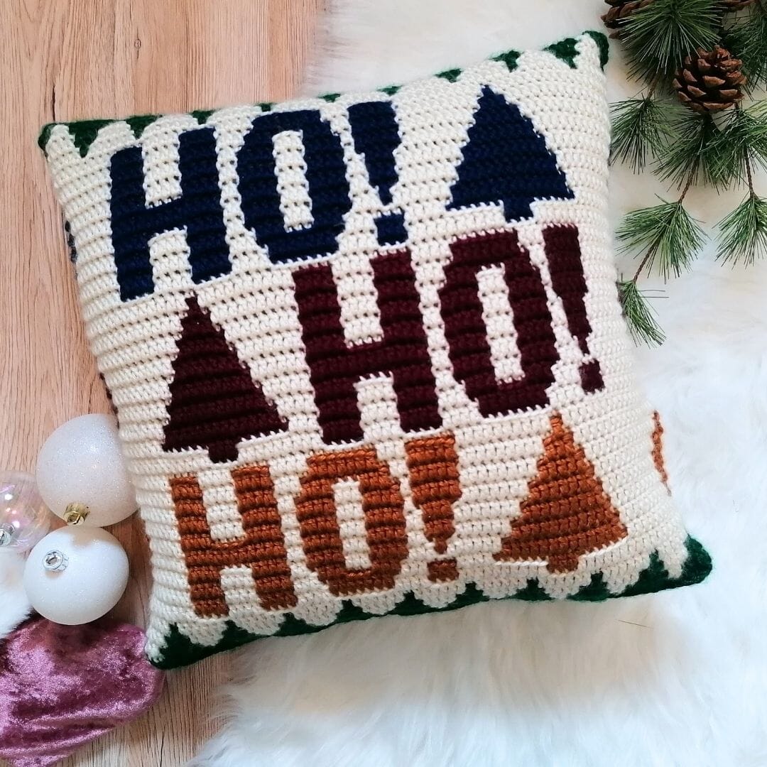 Free Crochet Pattern: Ho Ho Ho Christmas Pillow – FurlsCrochet
