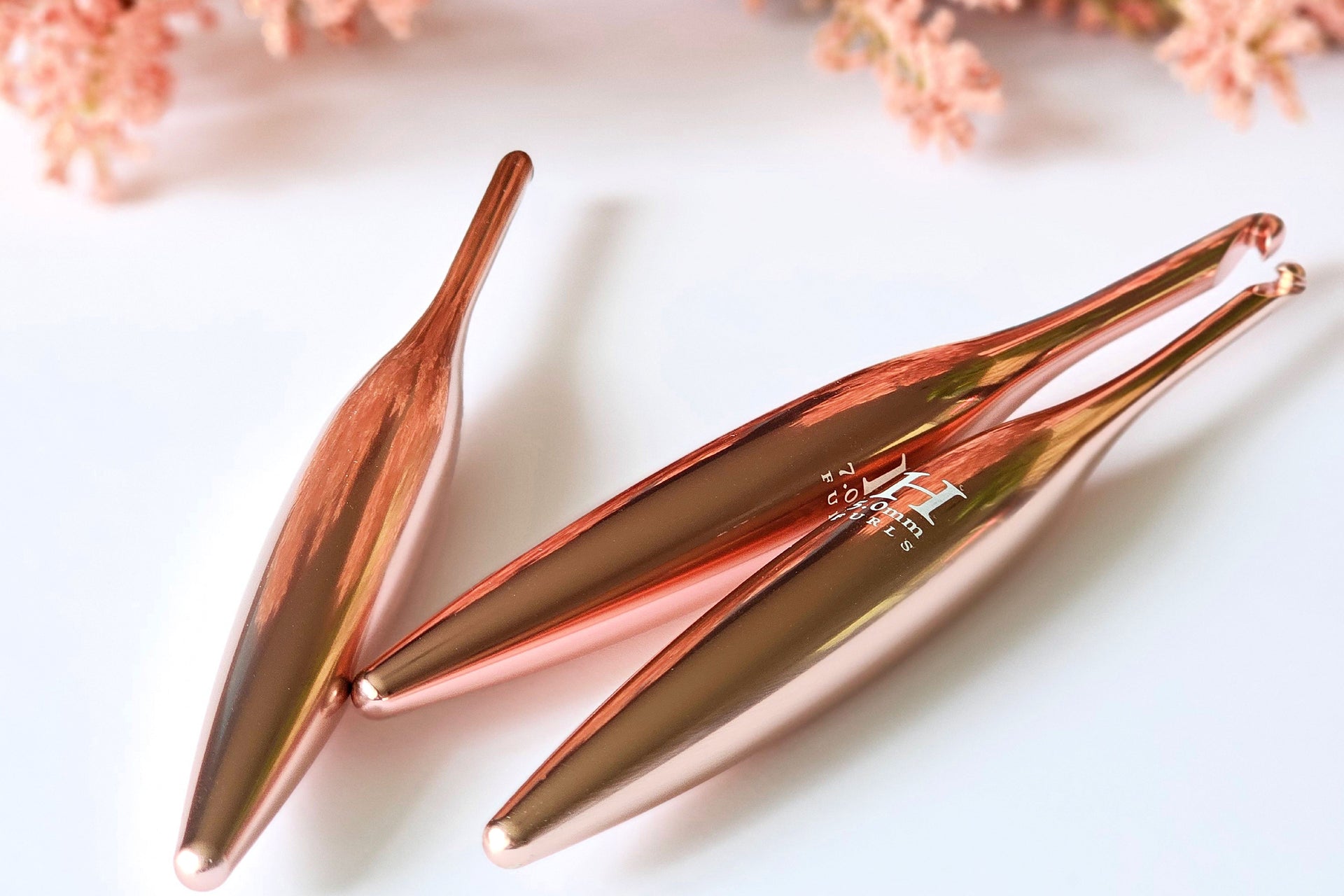 Blush Streamline Metal Crochet Hooks – FurlsCrochet