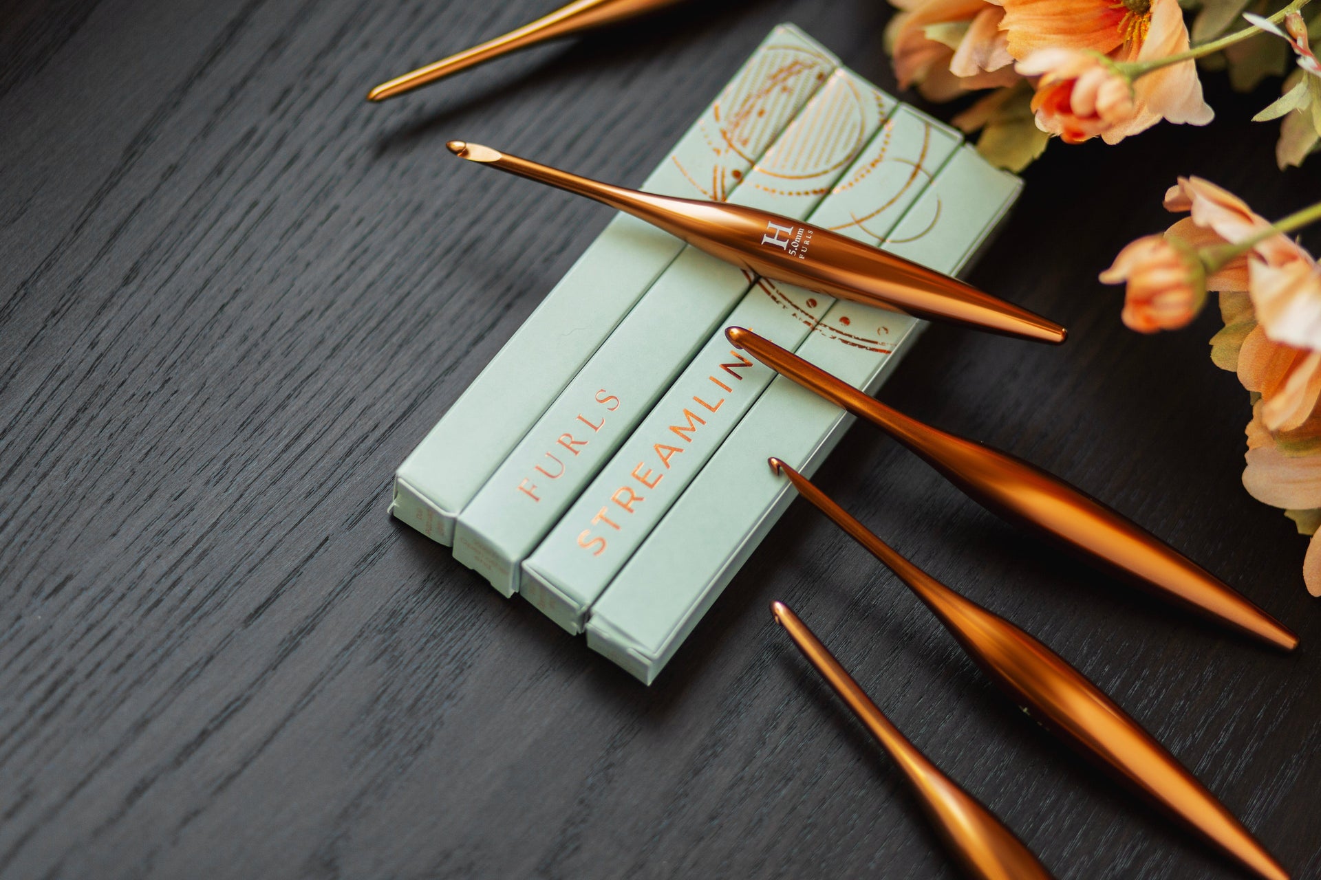 Limited Edition Bronze Streamline Metal Crochet Hooks – FurlsCrochet