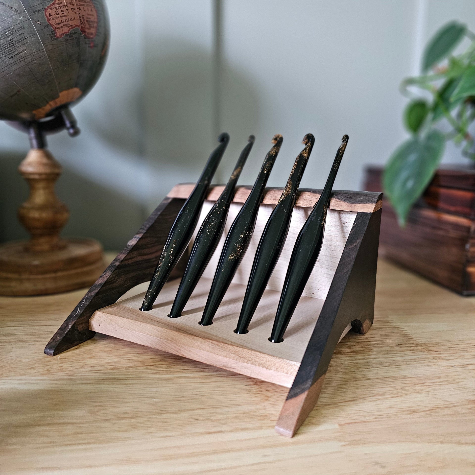 Gemini Streamline Zodiac Crochet Hooks – FurlsCrochet
