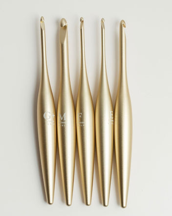 Gold Streamline Metal Crochet Hooks – FurlsCrochet
