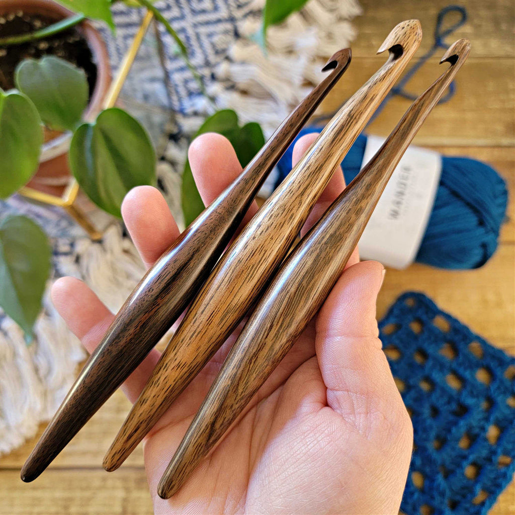 Laurel Streamline Wood Crochet Hooks – FurlsCrochet